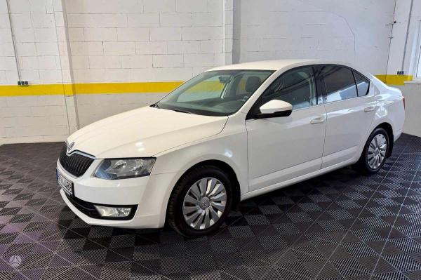 White Skoda Octavia 2014 in Kaunas, with an engine capacity of 1.60 L and mileage of 200 thousand km for 4750 €, photo 1 on AUTOMOTO.COM.LV