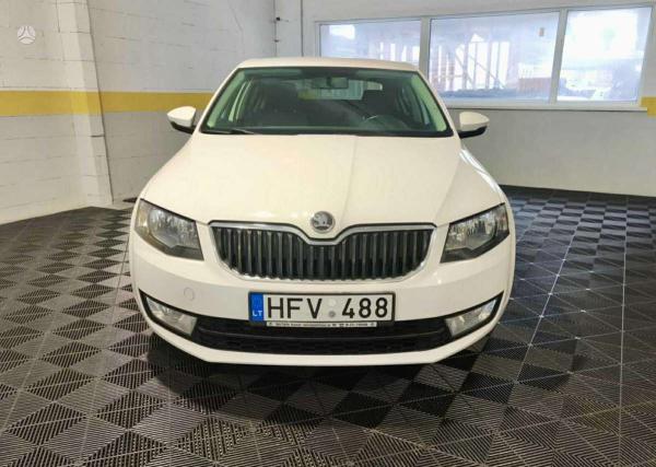 White Skoda Octavia 2014 in Kaunas, with an engine capacity of 1.60 L and mileage of 200 thousand km for 4750 €, photo 2 on AUTOMOTO.COM.LV