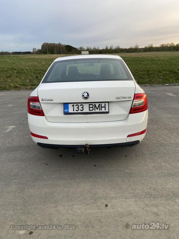White Skoda Octavia 2014 in Tallinn, with an engine capacity of 1.20 L and mileage of 259 thousand km for 5400 €, photo 2 on AUTOMOTO.COM.LV
