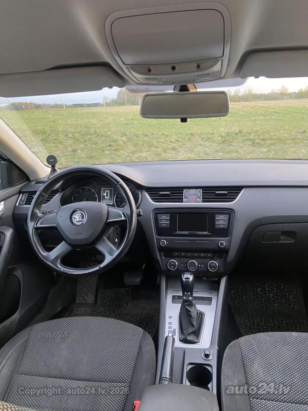 White Skoda Octavia 2014 in Tallinn, with an engine capacity of 1.20 L and mileage of 259 thousand km for 5400 €, photo 5 on AUTOMOTO.COM.LV