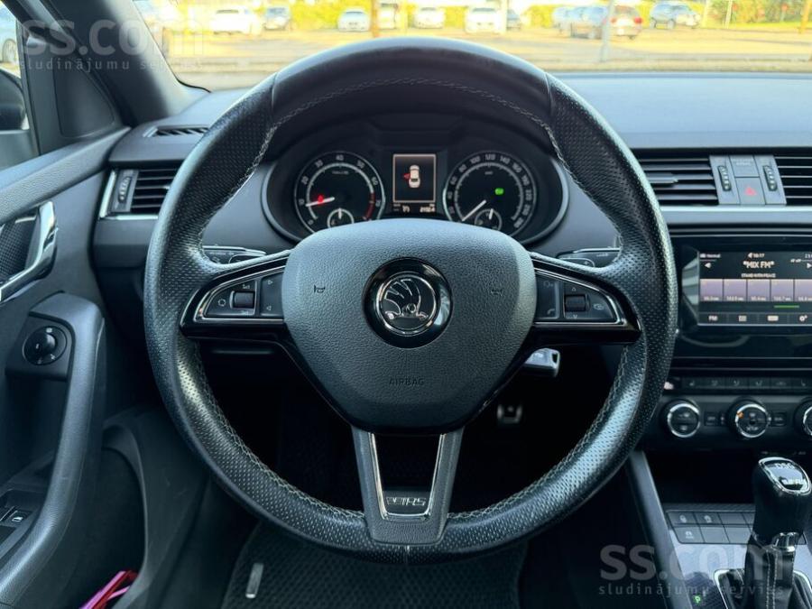 White Skoda Octavia 2014 in Riga, with an engine capacity of 2.00 L and mileage of 195 thousand km for 8900 €, photo 17 on AUTOMOTO.COM.LV