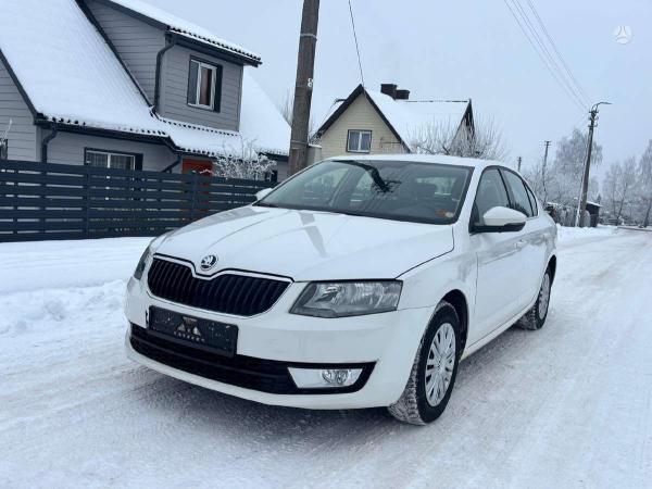White Skoda Octavia 2015 in Kaunas, with an engine capacity of 1.60 L and mileage of 253 thousand km for 5500 €, photo 1 on AUTOMOTO.COM.LV