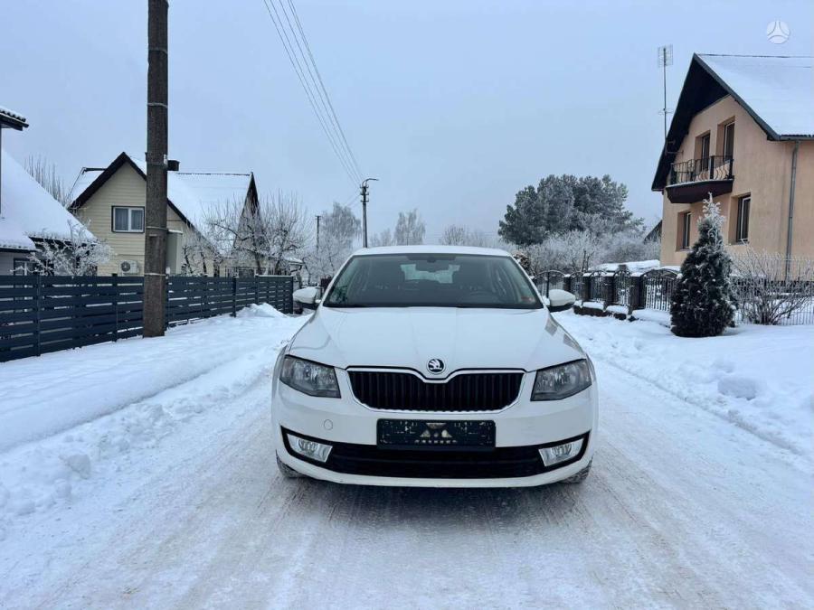 White Skoda Octavia 2015 in Kaunas, with an engine capacity of 1.60 L and mileage of 253 thousand km for 5500 €, photo 2 on AUTOMOTO.COM.LV