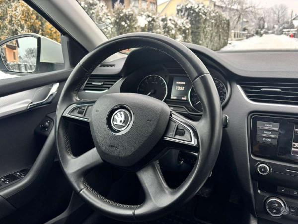 White Skoda Octavia 2015 in Kaunas, with an engine capacity of 1.60 L and mileage of 253 thousand km for 5500 €, photo 7 on AUTOMOTO.COM.LV
