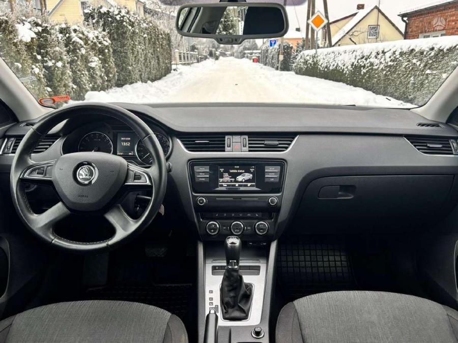 White Skoda Octavia 2015 in Kaunas, with an engine capacity of 1.60 L and mileage of 253 thousand km for 5500 €, photo 11 on AUTOMOTO.COM.LV