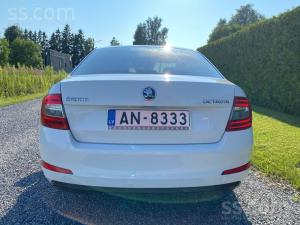 White Skoda Octavia 2015 in Riga, with an engine capacity of 2.00 L and mileage of 227 thousand km for 7800 €, photo 8 on AUTOMOTO.COM.LV