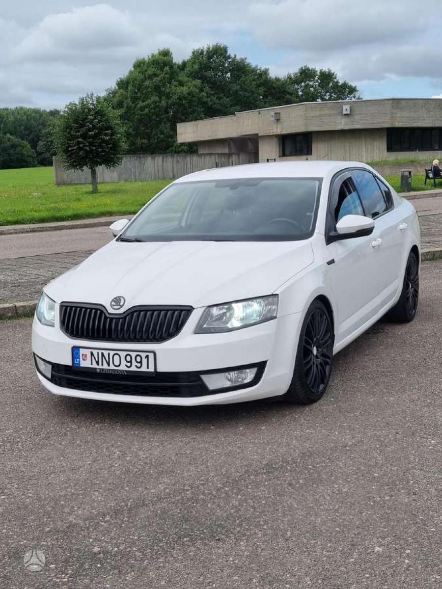 White Skoda Octavia 2015 in Kaunas, with an engine capacity of 1.60 L and mileage of 211 thousand km for 7700 €, photo 3 on AUTOMOTO.COM.LV