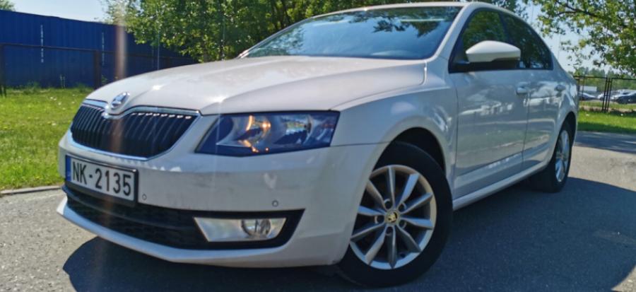 White Skoda Octavia 2016 in Riga, with an engine capacity of 1.60 L and mileage of 350 thousand km for 6300 €, photo 1 on AUTOMOTO.COM.LV