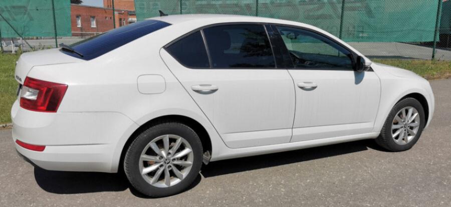White Skoda Octavia 2016 in Riga, with an engine capacity of 1.60 L and mileage of 350 thousand km for 6300 €, photo 9 on AUTOMOTO.COM.LV