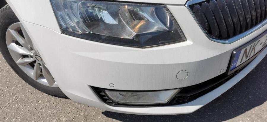 White Skoda Octavia 2016 in Riga, with an engine capacity of 1.60 L and mileage of 350 thousand km for 6300 €, photo 16 on AUTOMOTO.COM.LV