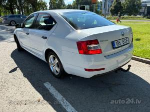 White Skoda Octavia 2016 in Tallinn, with an engine capacity of 1.20 L and mileage of 0 thousand km for 4490 €, photo 8 on AUTOMOTO.COM.LV