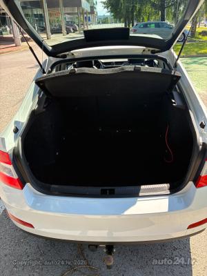 White Skoda Octavia 2016 in Tallinn, with an engine capacity of 1.20 L and mileage of 0 thousand km for 4490 €, photo 12 on AUTOMOTO.COM.LV