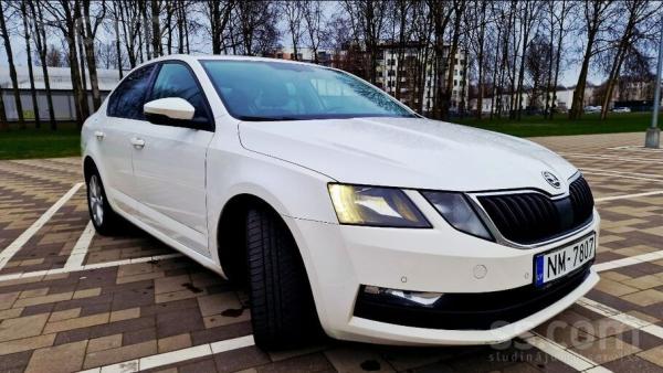 White Skoda Octavia 2017 in Riga, with an engine capacity of 1.60 L and mileage of 215 thousand km for 7950 €, photo 4 on AUTOMOTO.COM.LV