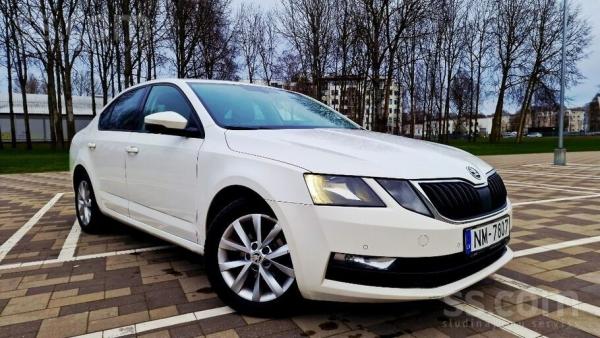 White Skoda Octavia 2017 in Riga, with an engine capacity of 1.60 L and mileage of 215 thousand km for 7950 €, photo 7 on AUTOMOTO.COM.LV