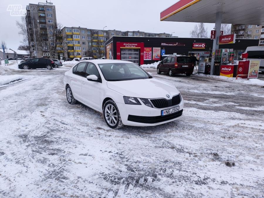 Balts Skoda Octavia 2017 Šauļi, ar dzinēja tilpumu 1.60 L un nobraukumu 330 tūkst. km par 5900 €, foto 1 vietnē AUTOMOTO.COM.LV