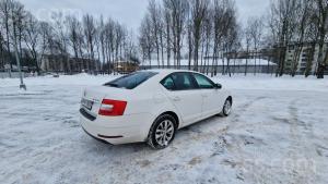 Balts Skoda Octavia 2017 Rīga, ar dzinēja tilpumu 1.50 L un nobraukumu 215 tūkst. km par 7300 €, foto 4 vietnē AUTOMOTO.COM.LV