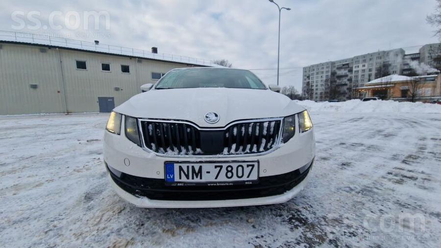 Balts Skoda Octavia 2017 Rīga, ar dzinēja tilpumu 1.50 L un nobraukumu 215 tūkst. km par 7300 €, foto 5 vietnē AUTOMOTO.COM.LV