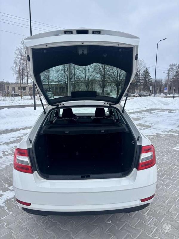 Balts Skoda Octavia 2017 Tauragė, ar dzinēja tilpumu 1.60 L un nobraukumu 250 tūkst. km par 6900 €, foto 9 vietnē AUTOMOTO.COM.LV