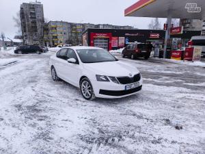 White Skoda Octavia 2017 in Siauliai, with an engine capacity of 1.60 L and mileage of 330 thousand km for 6000 €, photo 9 on AUTOMOTO.COM.LV