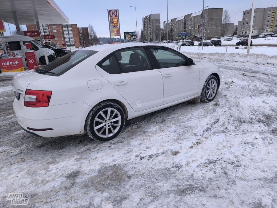 White Skoda Octavia 2017 in Siauliai, with an engine capacity of 1.60 L and mileage of 3 thousand km for 6000 €, photo 5 on AUTOMOTO.COM.LV