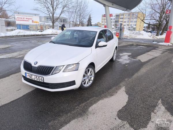 White Skoda Octavia 2017 in Siauliai, with an engine capacity of 1.60 L and mileage of 3 thousand km for 6100 €, photo 2 on AUTOMOTO.COM.LV