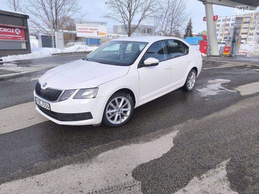 White Skoda Octavia 2017 in Siauliai, with an engine capacity of 1.60 L and mileage of 3 thousand km for 6100 €, photo 3 on AUTOMOTO.COM.LV