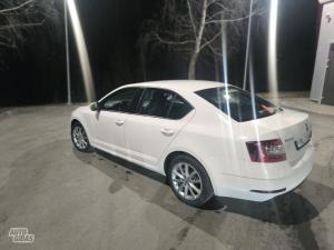 White Skoda Octavia 2017 in Siauliai, with an engine capacity of 1.60 L and mileage of 300 thousand km for 6450 €, photo 4 on AUTOMOTO.COM.LV