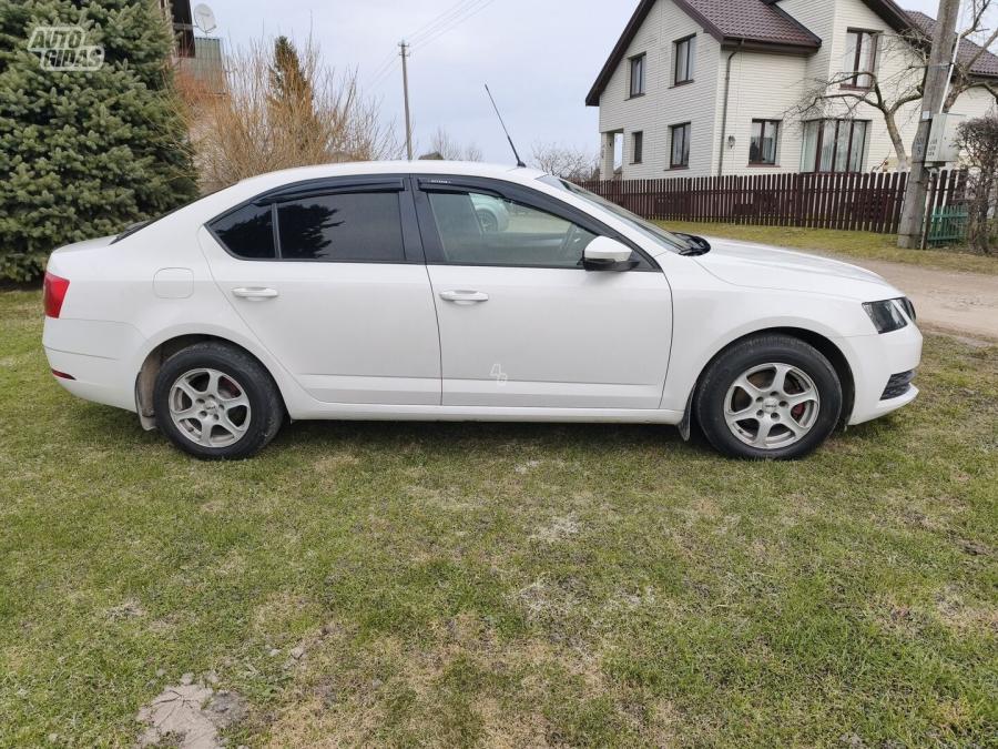 Balts Skoda Octavia 2017 Klaipėda, ar dzinēja tilpumu 1.60 L un nobraukumu 220 tūkst. km par 7150 €, foto 4 vietnē AUTOMOTO.COM.LV