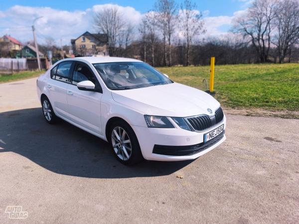 White Skoda Octavia 2017 in Siauliai, with an engine capacity of 1.60 L and mileage of 3 thousand km for 7000 €, photo 7 on AUTOMOTO.COM.LV