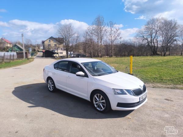 White Skoda Octavia 2017 in Siauliai, with an engine capacity of 1.60 L and mileage of 3 thousand km for 7000 €, photo 3 on AUTOMOTO.COM.LV