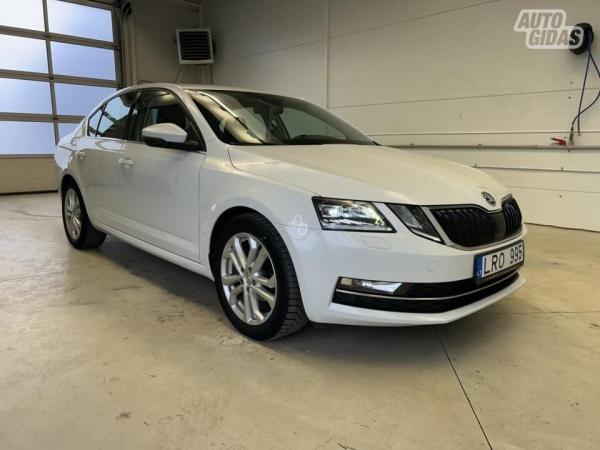 White Skoda Octavia 2017 in Radviliskis, with an engine capacity of 1.60 L and mileage of 157 thousand km for 10350 €, photo 2 on AUTOMOTO.COM.LV
