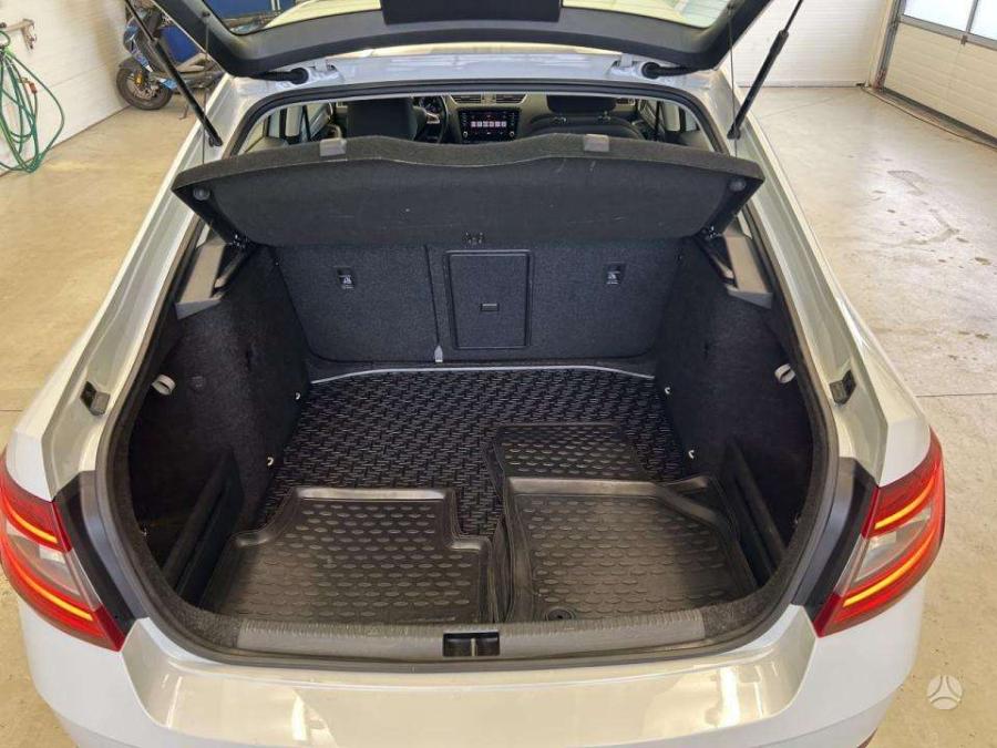 Balts Skoda Octavia 2017 Radviliškis, ar dzinēja tilpumu 1.60 L un nobraukumu 160 tūkst. km par 9850 €, foto 11 vietnē AUTOMOTO.COM.LV