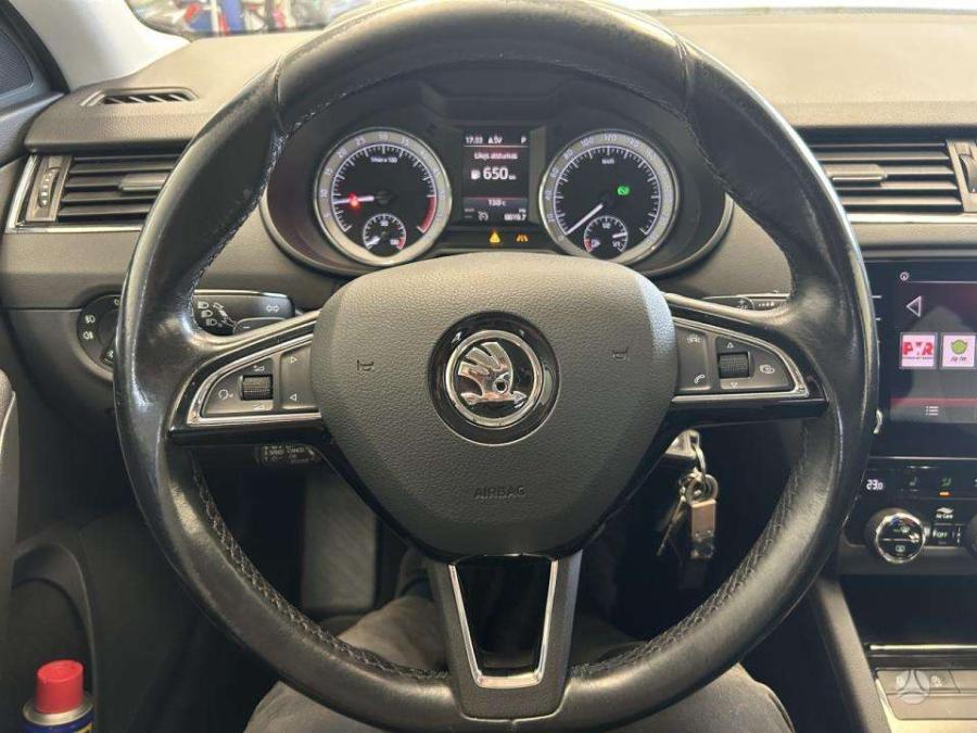 Balts Skoda Octavia 2017 Radviliškis, ar dzinēja tilpumu 1.60 L un nobraukumu 160 tūkst. km par 9850 €, foto 16 vietnē AUTOMOTO.COM.LV