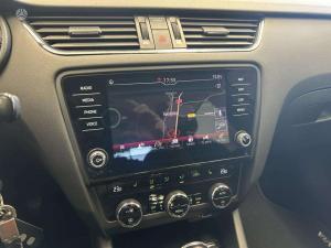 Balts Skoda Octavia 2017 Radviliškis, ar dzinēja tilpumu 1.60 L un nobraukumu 160 tūkst. km par 9850 €, foto 19 vietnē AUTOMOTO.COM.LV