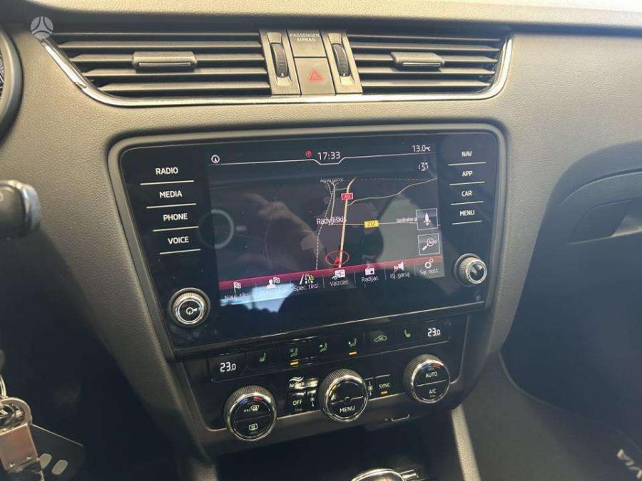 Balts Skoda Octavia 2017 Radviliškis, ar dzinēja tilpumu 1.60 L un nobraukumu 160 tūkst. km par 9850 €, foto 19 vietnē AUTOMOTO.COM.LV