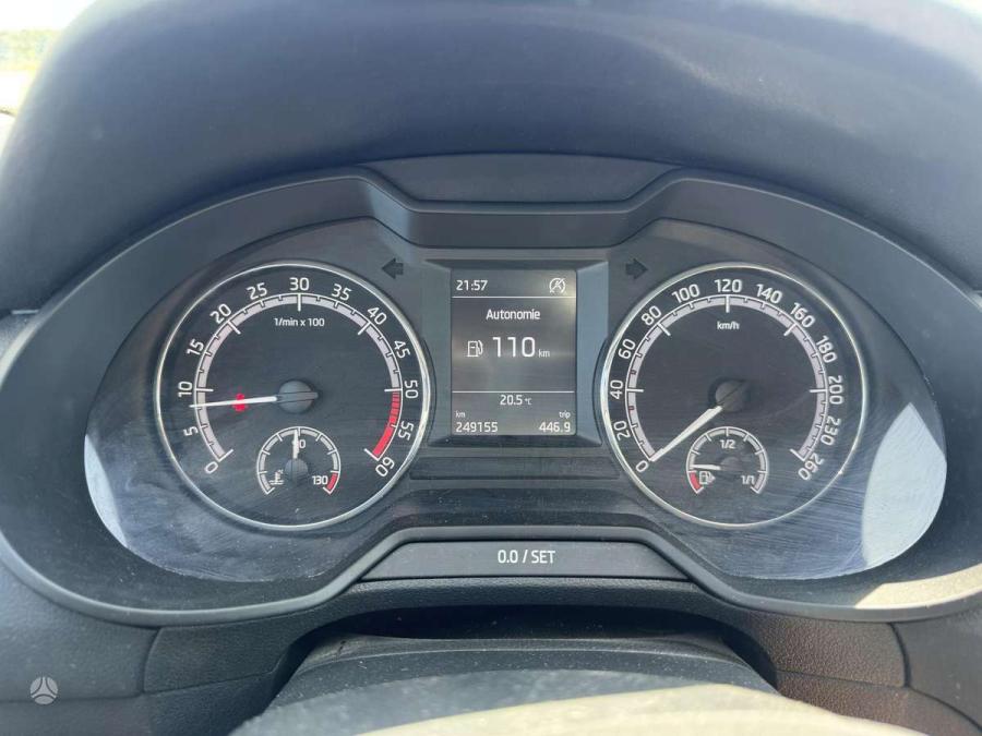 Balts Skoda Octavia 2017 Tauragė, ar dzinēja tilpumu 1.60 L un nobraukumu 245 tūkst. km par 4500 €, foto 15 vietnē AUTOMOTO.COM.LV