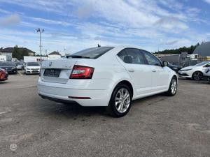 White Skoda Octavia 2017 in Radviliskis, with an engine capacity of 1.60 L and mileage of 160 thousand km for 9150 €, photo 6 on AUTOMOTO.COM.LV