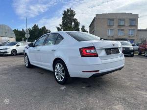 White Skoda Octavia 2017 in Radviliskis, with an engine capacity of 1.60 L and mileage of 160 thousand km for 9150 €, photo 8 on AUTOMOTO.COM.LV
