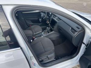 White Skoda Octavia 2017 in Radviliskis, with an engine capacity of 1.60 L and mileage of 160 thousand km for 9150 €, photo 10 on AUTOMOTO.COM.LV