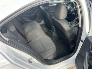 White Skoda Octavia 2017 in Radviliskis, with an engine capacity of 1.60 L and mileage of 160 thousand km for 9150 €, photo 11 on AUTOMOTO.COM.LV
