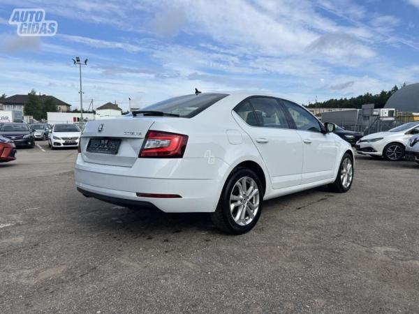 Balts Skoda Octavia 2017 Radviliškis, ar dzinēja tilpumu 1.60 L un nobraukumu 160 tūkst. km par 9150 €, foto 6 vietnē AUTOMOTO.COM.LV