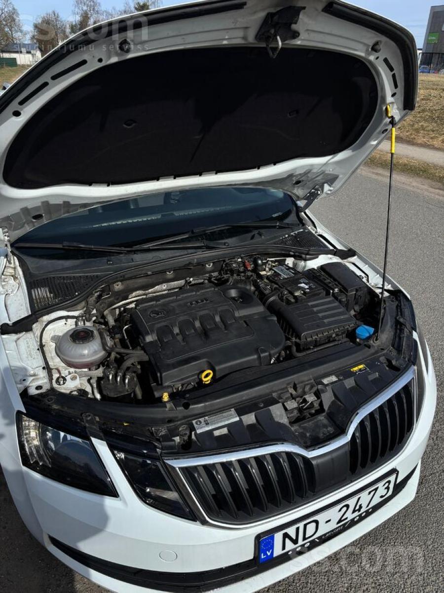 White Skoda Octavia 2018 in Riga, with an engine capacity of 1.60 L and mileage of 244 thousand km for 9250 €, photo 3 on AUTOMOTO.COM.LV