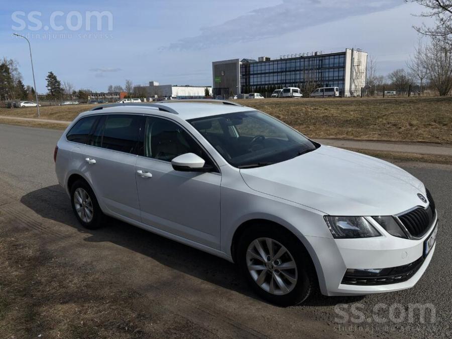 White Skoda Octavia 2018 in Riga, with an engine capacity of 1.60 L and mileage of 244 thousand km for 9250 €, photo 4 on AUTOMOTO.COM.LV