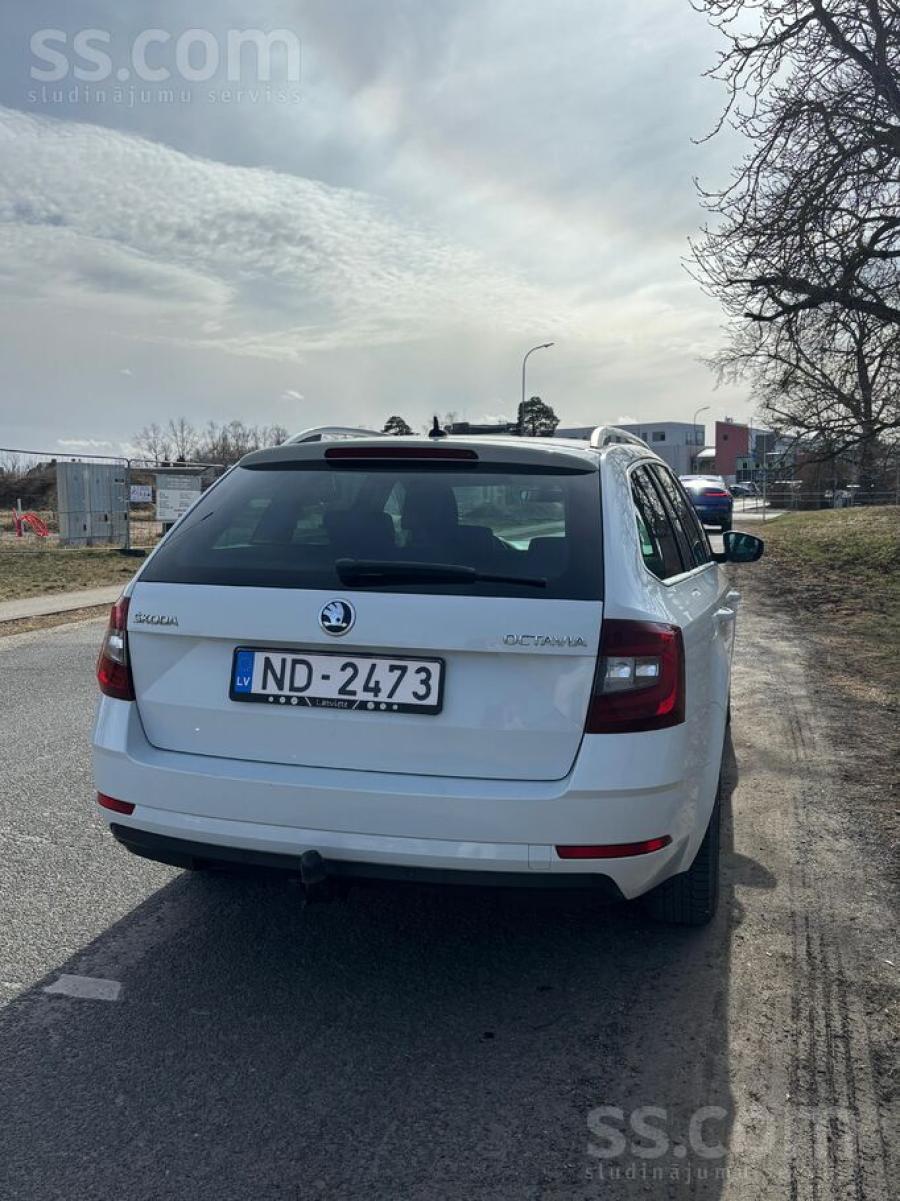 White Skoda Octavia 2018 in Riga, with an engine capacity of 1.60 L and mileage of 244 thousand km for 9250 €, photo 6 on AUTOMOTO.COM.LV