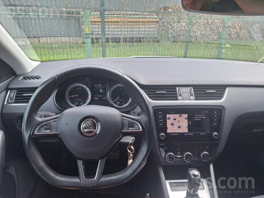 White Skoda Octavia 2018 in Riga, with an engine capacity of 1.60 L and mileage of 244 thousand km for 9250 €, photo 13 on AUTOMOTO.COM.LV