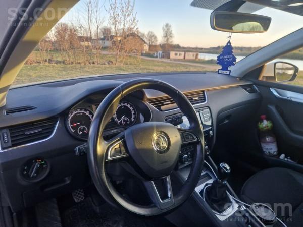 White Skoda Octavia 2018 in Jekabpils, with an engine capacity of 1.60 L and mileage of 272 thousand km for 9700 €, photo 10 on AUTOMOTO.COM.LV