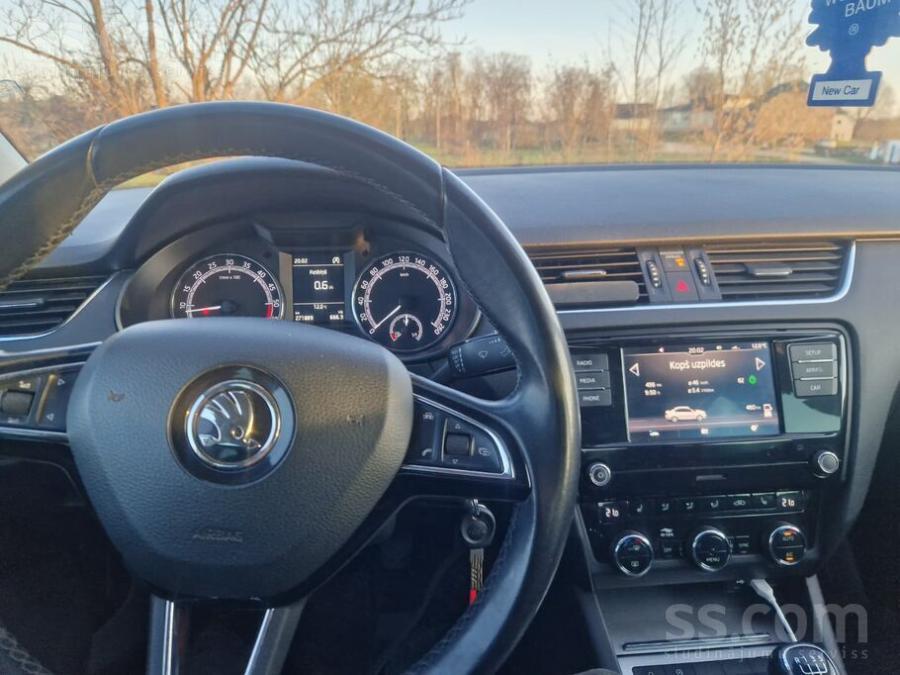 White Skoda Octavia 2018 in Jekabpils, with an engine capacity of 1.60 L and mileage of 272 thousand km for 9700 €, photo 4 on AUTOMOTO.COM.LV