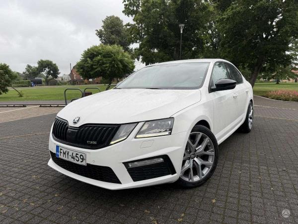 White Skoda Octavia 2018 in Kelme, with an engine capacity of 1.97 L and mileage of 243 thousand km for 11450 €, photo 4 on AUTOMOTO.COM.LV
