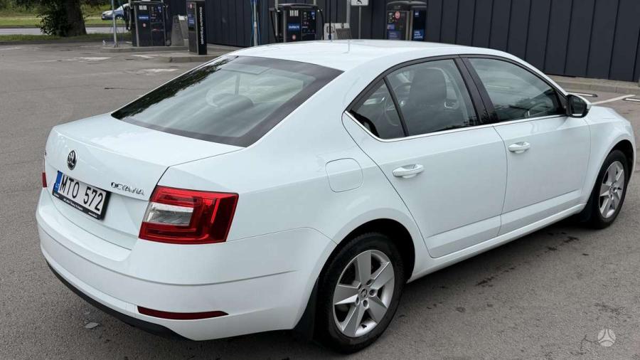 Balts Skoda Octavia 2018 Klaipėda, ar dzinēja tilpumu 1.60 L un nobraukumu 194 tūkst. km par 6200 €, foto 5 vietnē AUTOMOTO.COM.LV