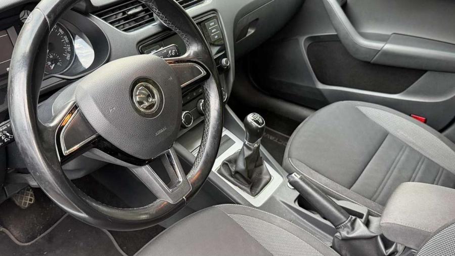 Balts Skoda Octavia 2018 Klaipėda, ar dzinēja tilpumu 1.60 L un nobraukumu 194 tūkst. km par 6200 €, foto 7 vietnē AUTOMOTO.COM.LV